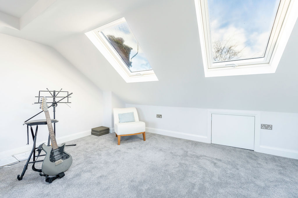 Hip-To-Gable Loft Conversion | Spacious Room with Bathroom | St Albans